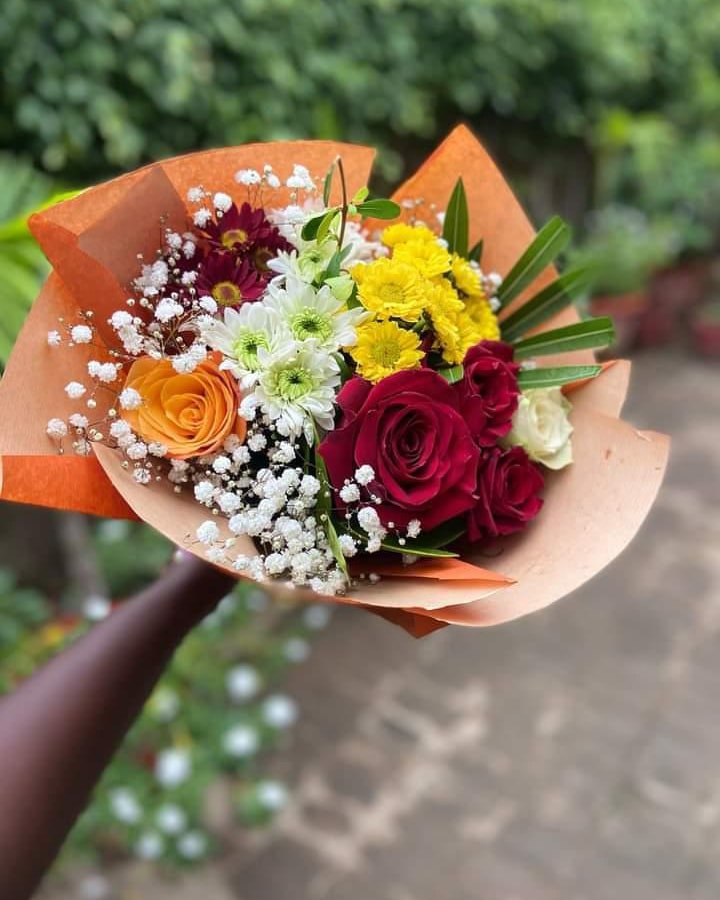 Bouquet de Fleurs Sandrine à Dakar - Pépinière Sénégal